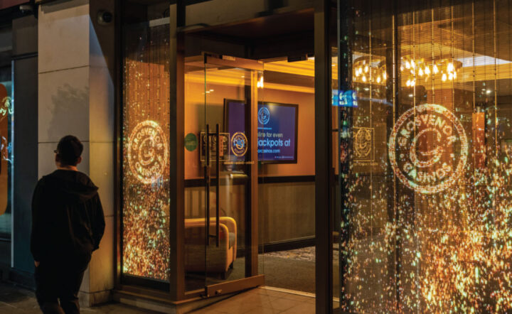 How to Display Ads on Glass with Stunning Transparent LED displays